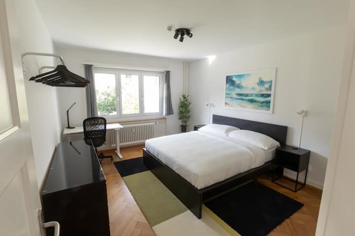 2 Br - Kingsize Bett - Garten - Küche - Parken - Zürich