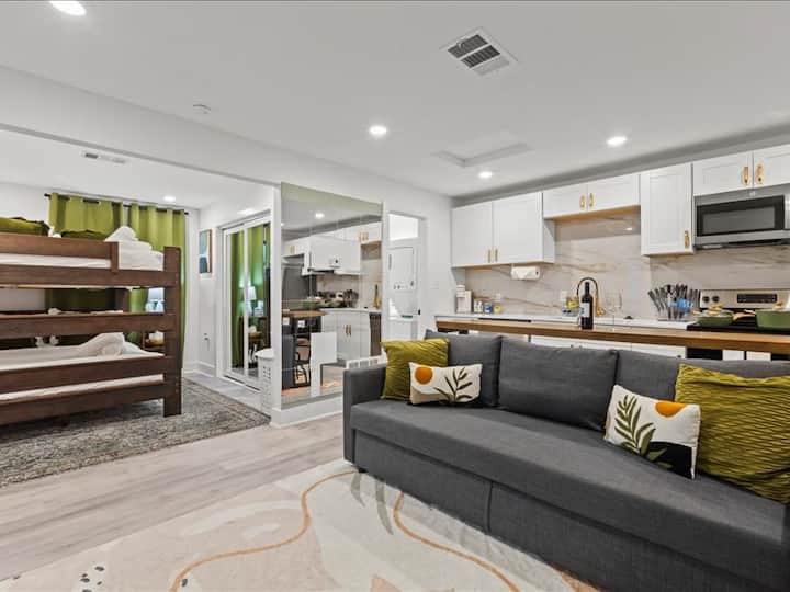 Modern Luxury | Pet & Fam Friendly | Attractions - Dallas