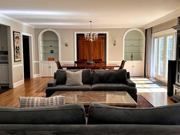 Luxury Living In The Woods - Owings Mills, MD