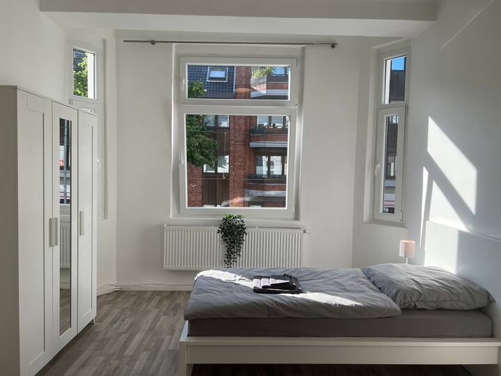 Three-bedroom Apartment In Essen - Essen