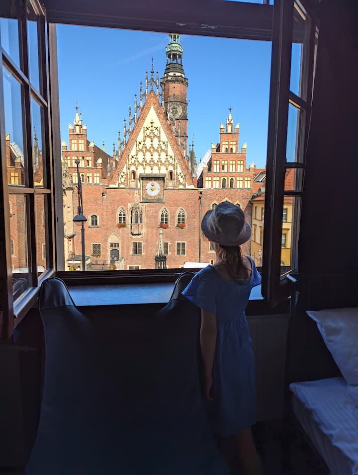 Bed In Female Dormitory With City View - Wrocław
