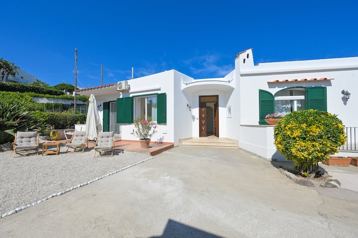 Ischia Holidays - Villa For 6 People - Procida