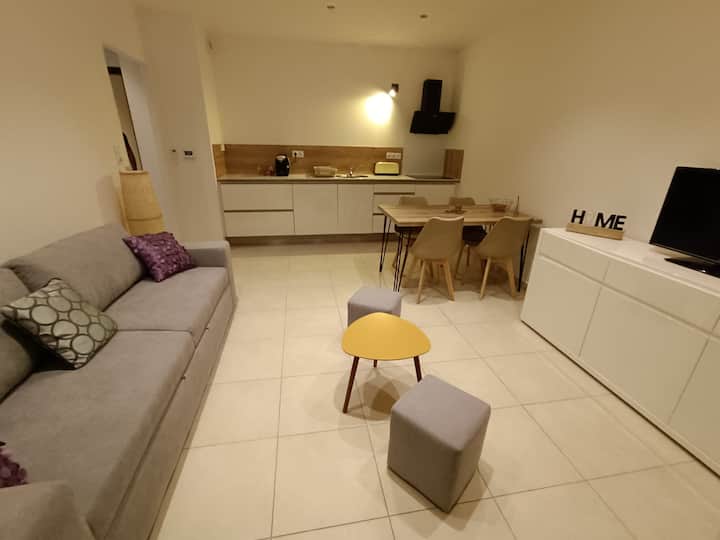 Proche Aéroport, Plages, Magasin - Lucciana