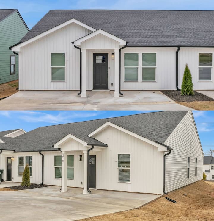 Entire Duplex W/backyard Firepit, Great For Groups - Discovery Island, Simpsonville
