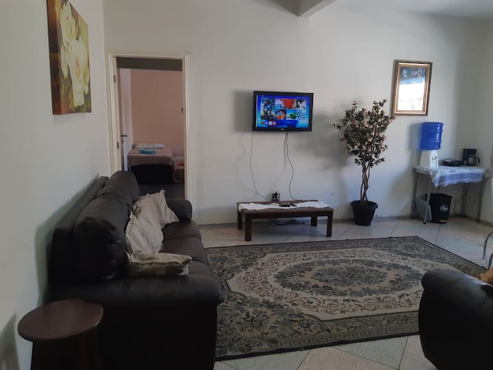 Ap-300mbasílica 2suítes-12pess-wifi-arcond-garagem - Aparecida