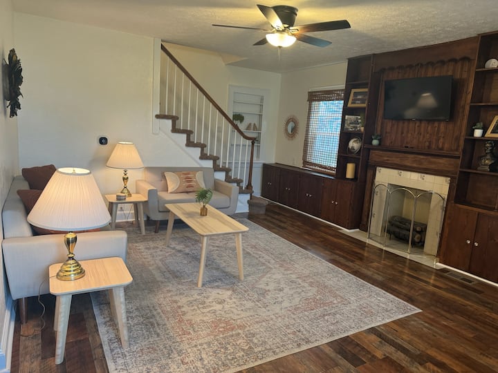 Charming 3br Home With Large Private Deck - Huntington, WV