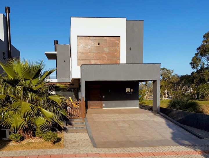 Casa 4 Suites Garopaba Rosa Internacional Surfland - Imbituba