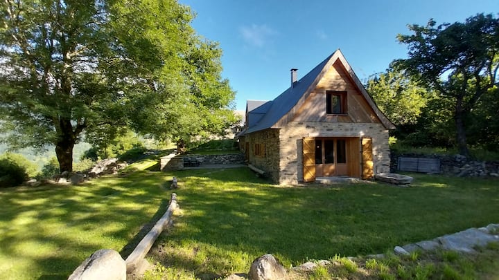 Grange Restaurée Avec Vue Sur La Vallée Du Louron - Peyragudes
