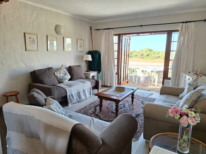 9 Settler Sands Beach Apartment - Port Alfred