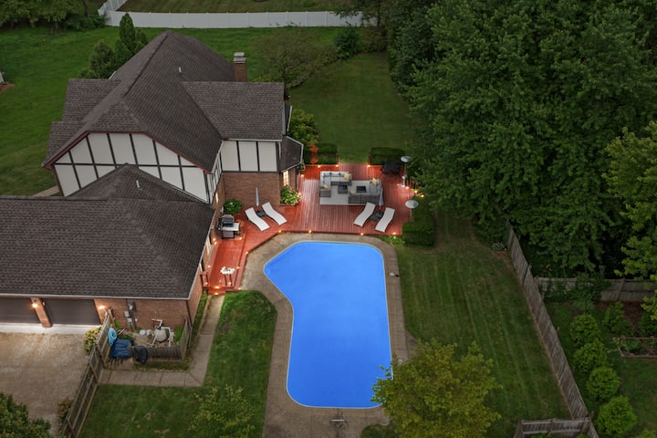 Luxevilla-pool-gamezone-sleeps14-kid|petfriendly - Terre Haute, IN