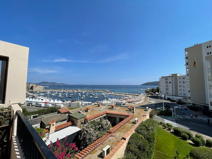 Room With King Size Bed In Sea View Apartment - Saint-Mandrier-sur-Mer