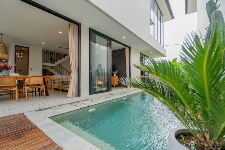 Villa Cusy - 4br Villa In The Heart Of Canggu - Canggu