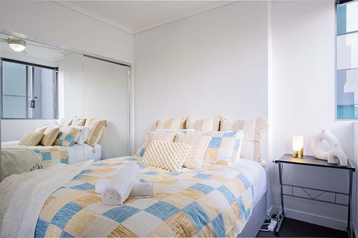Chic Apt | James St Precinct | Pool | Free Parking - Brisbane