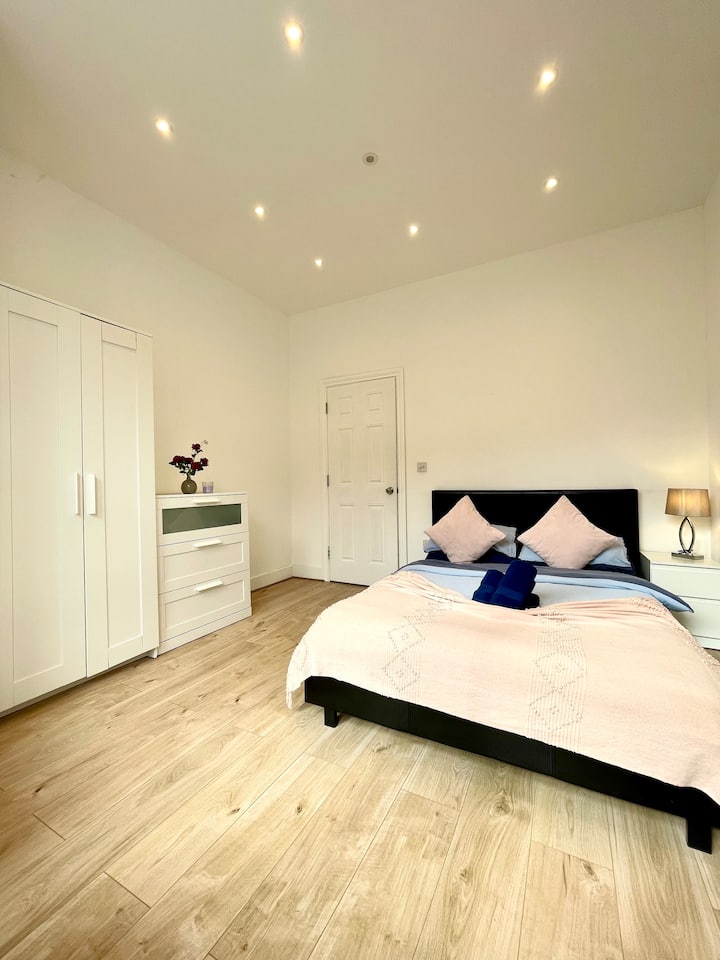Garden Flat-great Transport Link To Central London - Mill Hill