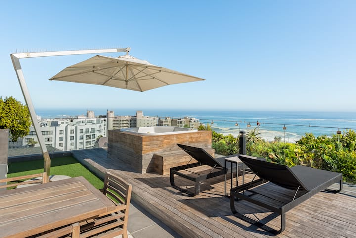 Penthouse Dream With Private Jacuzzi & Ocean Views - Kaapstad