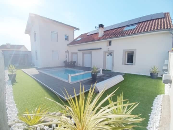 Villa 6 Chambres Avec Piscine - Tarbes