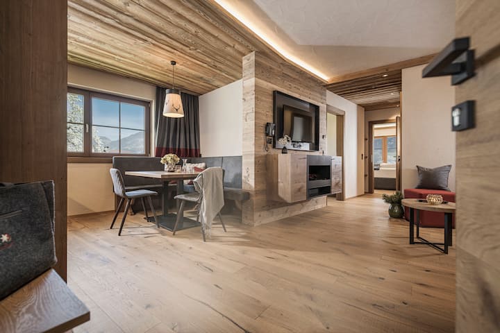 Suite Tirol Mit Balkon - Hochfügen