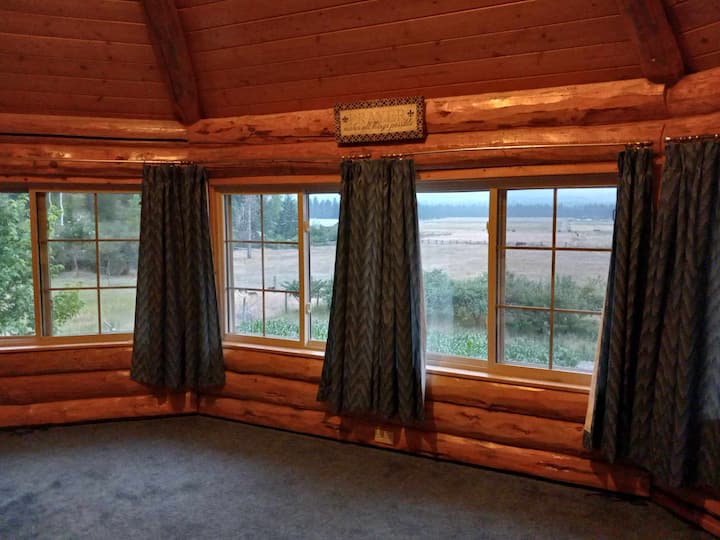 Amish Home - Tower Bedroom Suite - Libby, MT