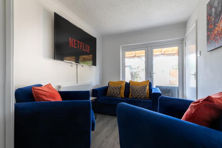 Serviced Homes 5 Bed, 5 Bath Contractor Insurance - Enfield