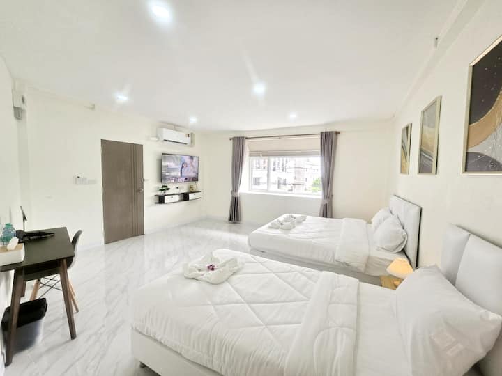 [Whole House] 200m To Mrt Tha Phra/5bedroom/6bathr - Bangkok