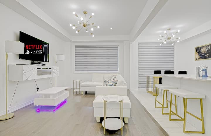 Lux 3btown|mintoairport,mintoamazon,ps5,iptv,wifi - Hamilton