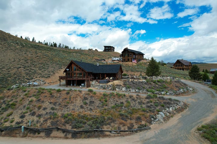 The Stanley House - Panoramic Sawtooth Views - Stanley, ID