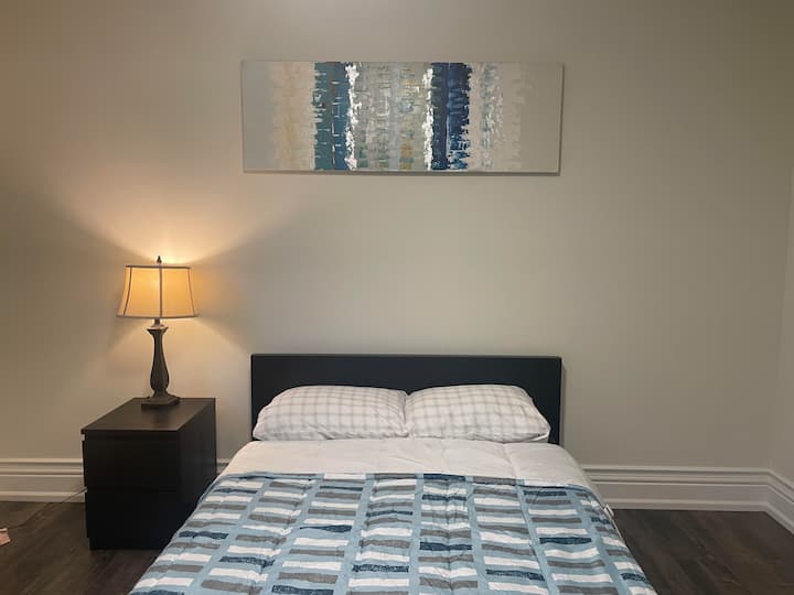 Nice Bedroom With Private Bath - 256