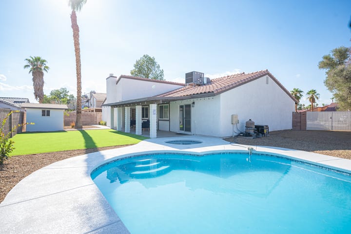 Modern Haven Escape | Pool | Spa | Close To Strip - Las Vegas