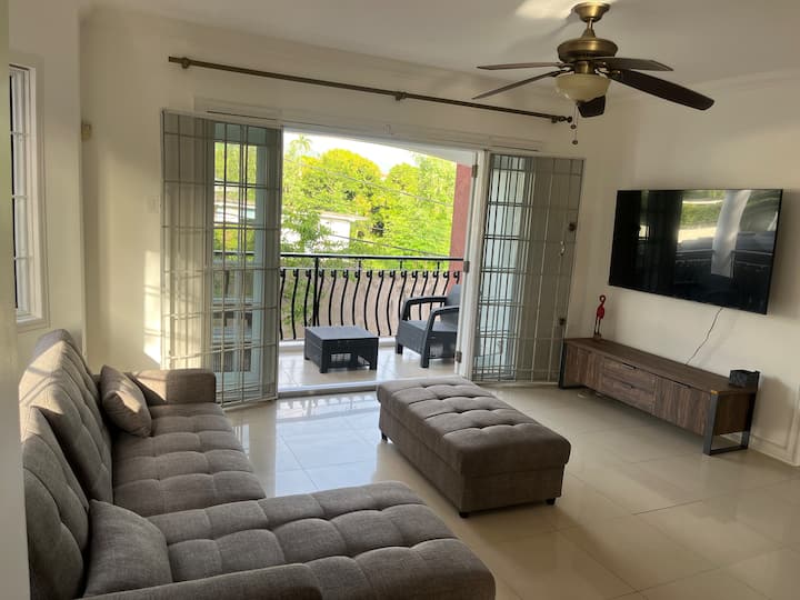 Ari's Oasis, 4 Bed In Kingston 6 - Jamaika