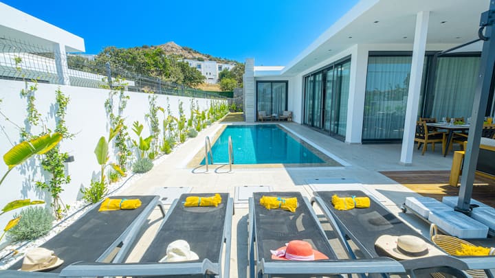Villa Romeo With Private Pool - Yalıkavak