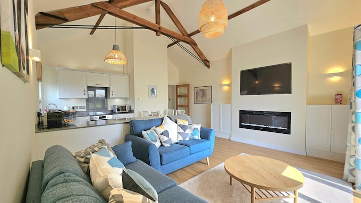 Modern Cosy Barn Conversion With Outstanding View - Cheshire