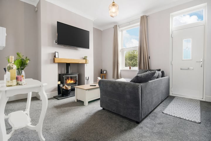 Cosy Green End Retreat - The Hepworth Wakefield