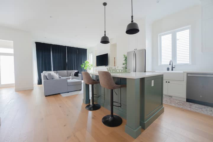 Luxury Modern Home In Langley - Langley