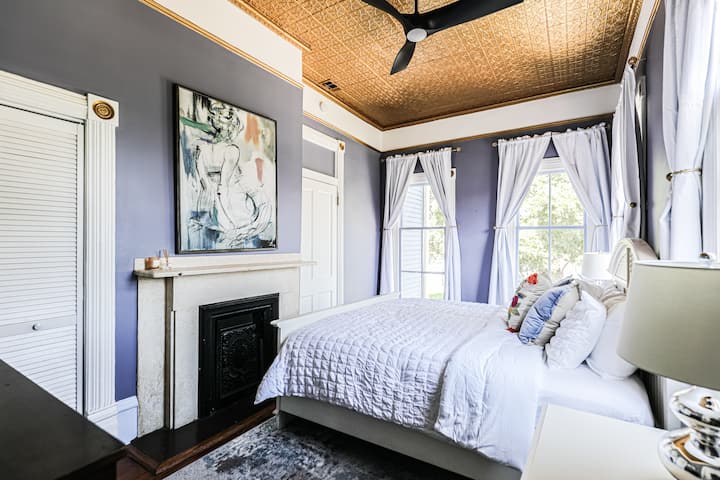 Stylish Forsyth Park Retreat – Walk Everywhere - Savannah