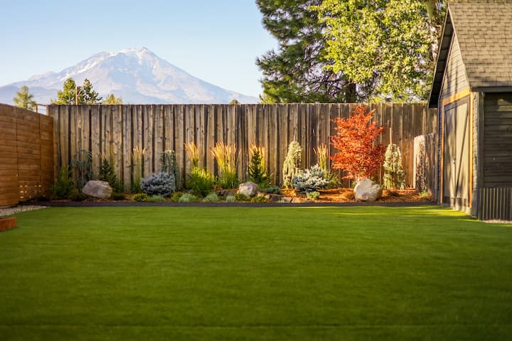 Shasta View Lodge | Weddings - Retreats - Reunions - McCloud, CA