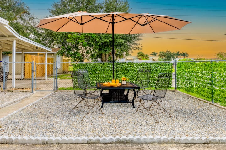 Palm Beach Spot | Close To Downtown | Pets Allowed - West Palm Beach, FL