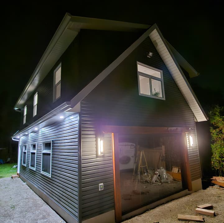 The Country Guest House - Bowmanville