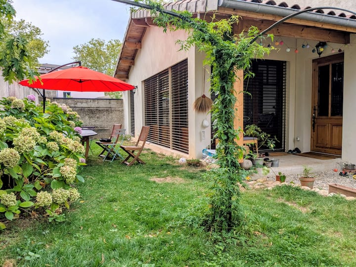 Dans Un éCrin De Verdure - Lyon