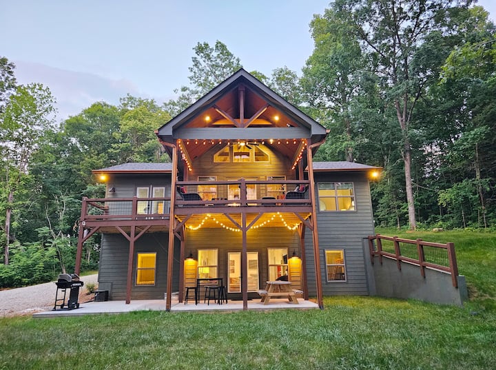 Bears’ Den At Beech Cove - Hiawassee, GA