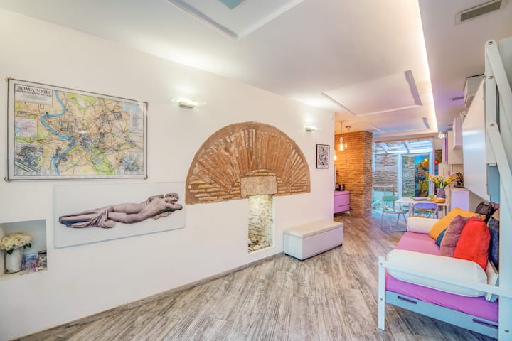 Where History Meets Design: A Loft By Colosseum - Rome