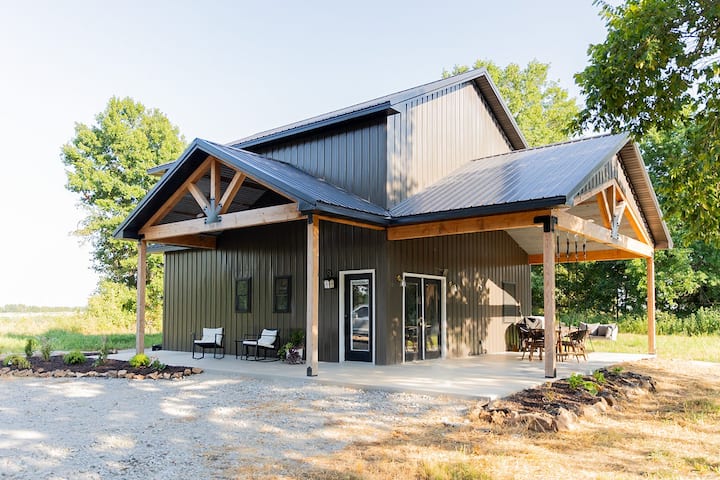 Cabin On The Farm. Playground And Fire Pit - Jasper, MO