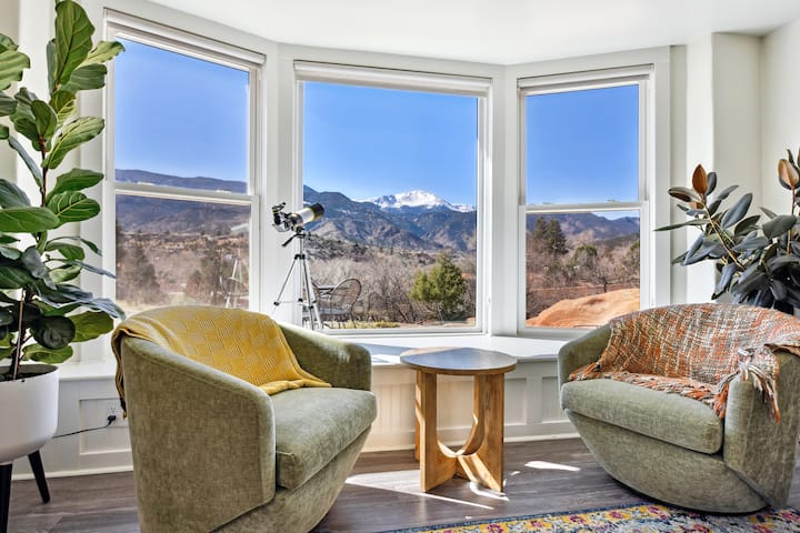 Walk To Garden Of The Gods | Hot Tub | Epic Views! - Colorado Springs, CO