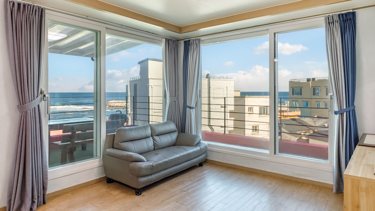 Gangneung City/Family/Ocean View/Barbecue # 21285 - Houses for Rent in ...