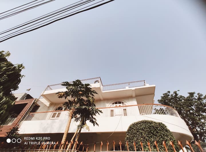 6 Guests | 2ac&1 Non-ac Room | Kitchen & 2 Baths - Faridabad