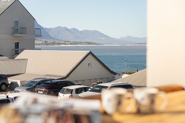 Hermanus Waterfront, Cosy Sea View (Apt 8) - Hermanus