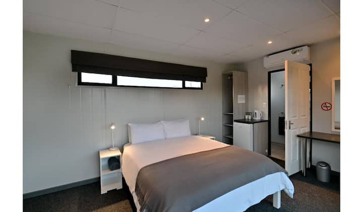 Sleepover Malelane - Standard Double Room - Malelane