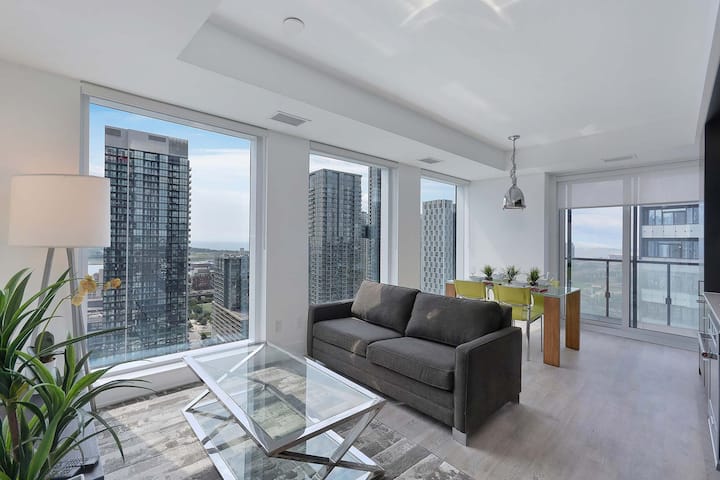 Premium 2 Bed/2 Bath Furnished Condo-the Well - Toronto, ON