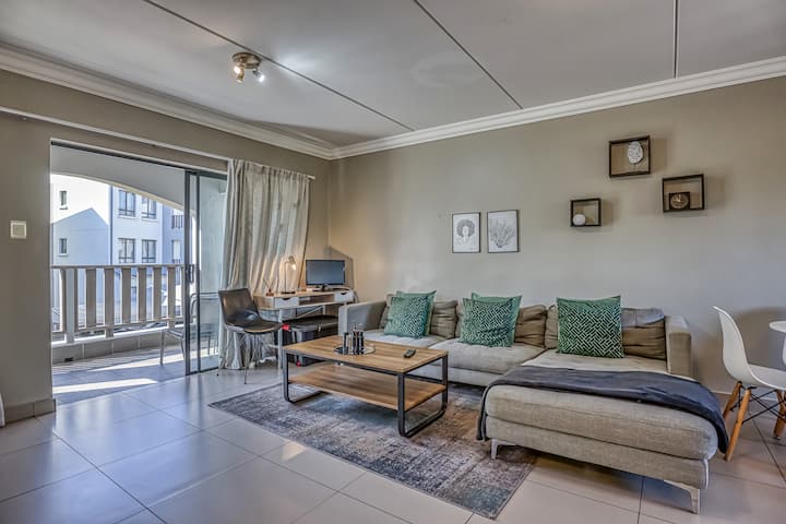 Stylish Apartment - Lanseria