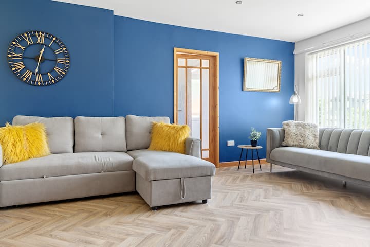 Beautiful & Spacious Home | Free Driveway Parking - Nottingham