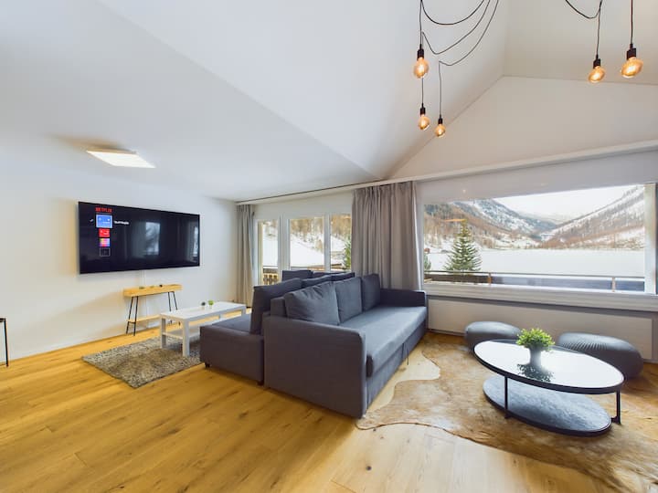 Mountain Majesty Apartment With Stunning Views - Täsch